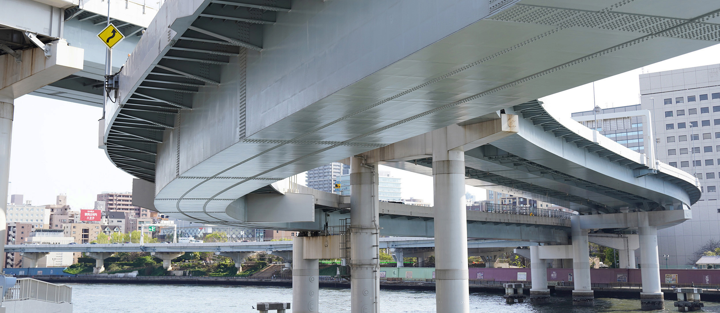 Tokyo‘s motorway network - Zeitgeister - The Cultural Magazine of the ...